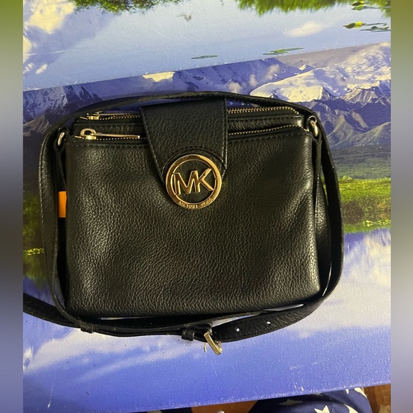 Michael Kors | Bags | Michael Kors Vintage Leather Purse Black Good ...